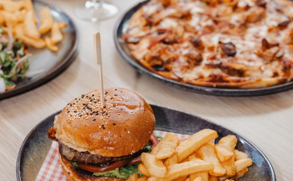 Papa Rolly's: 50% off the first table of the night with First Table