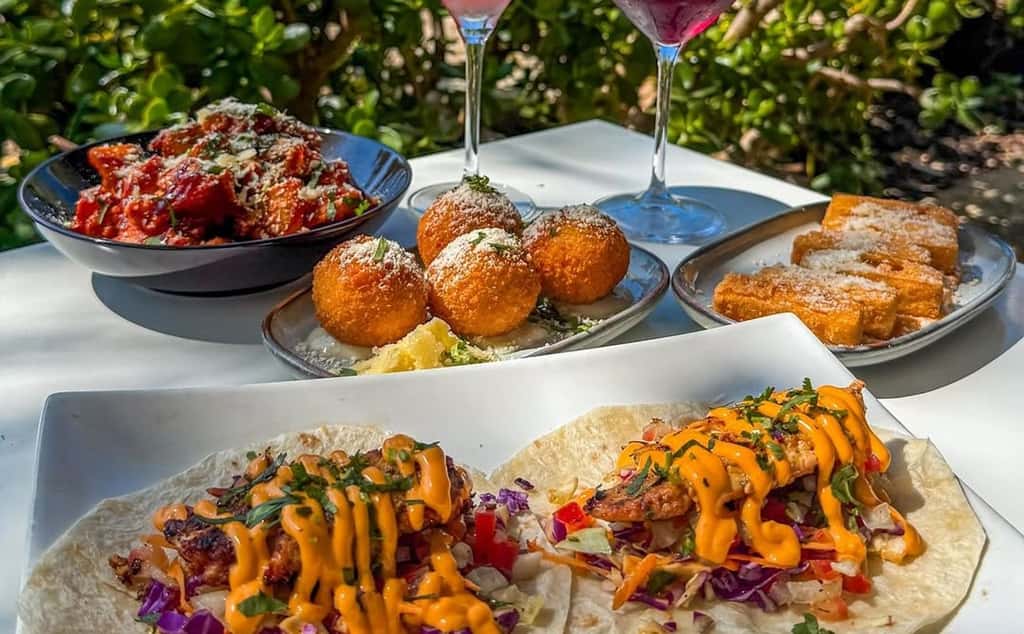 The Best Drop Tavern: 50% off the first table of the night with First Table