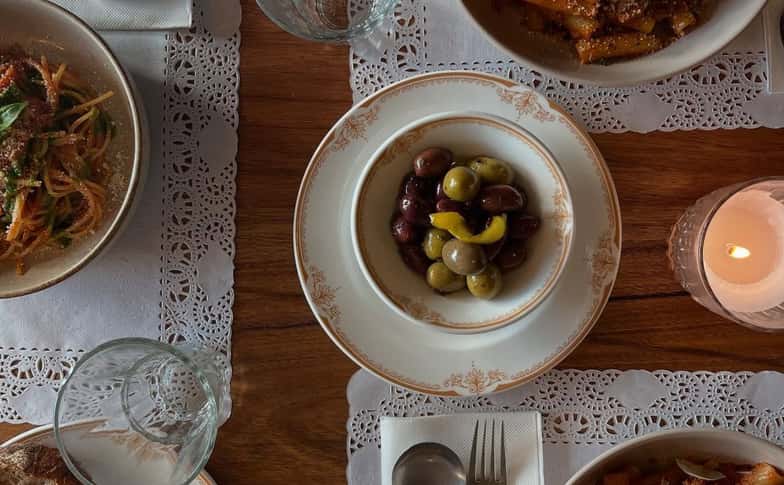 Noi Pizzeria Coburg: 50% off the first table of the night with First Table