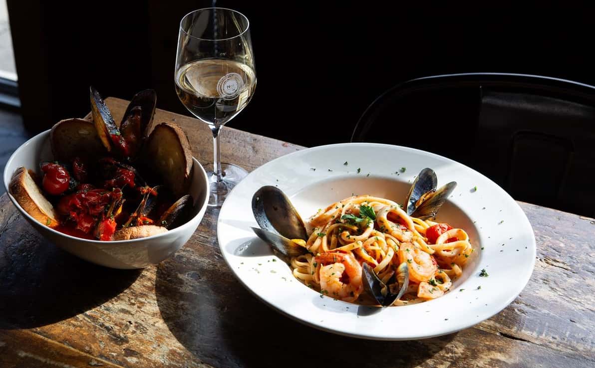 Noi Pizzeria Preston: 50% off the first table of the night with First Table