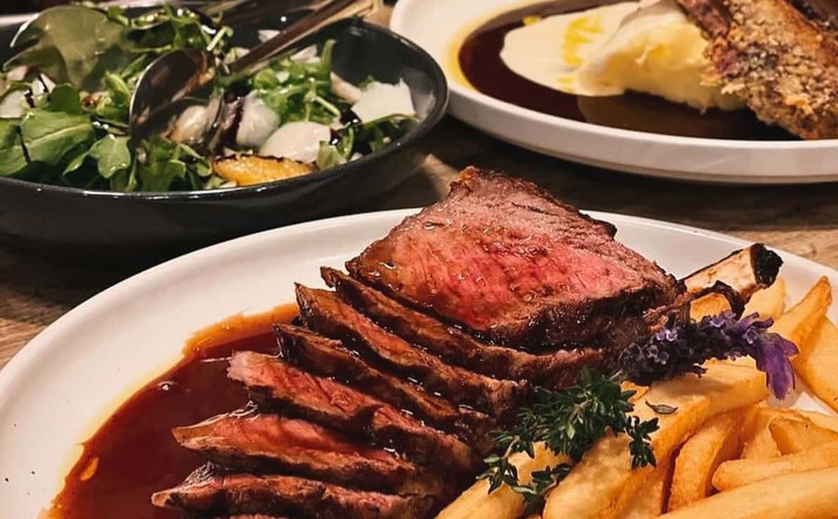 Amigo’s Cafe & Pizzeria: Book any time at everyday prices