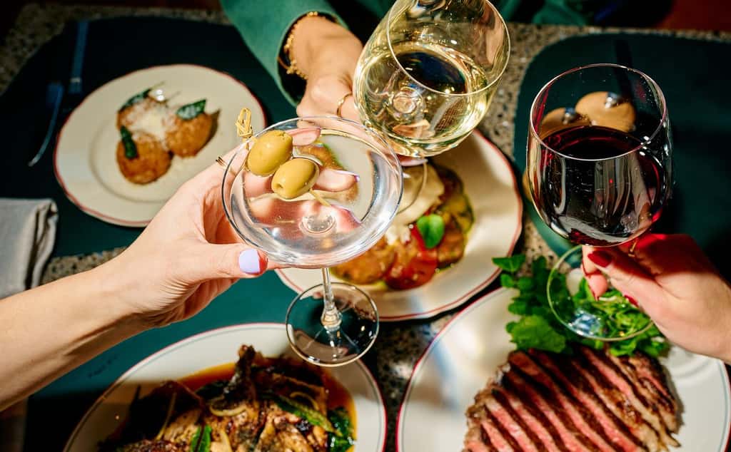 Slate Restaurant Bar: 50% off the first table of the night with First Table